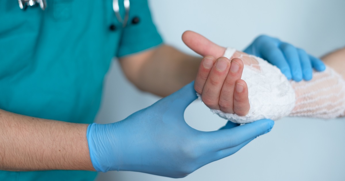 6 Tips to Prepare for an Upcoming Hand or Arm Surgery - Athletico